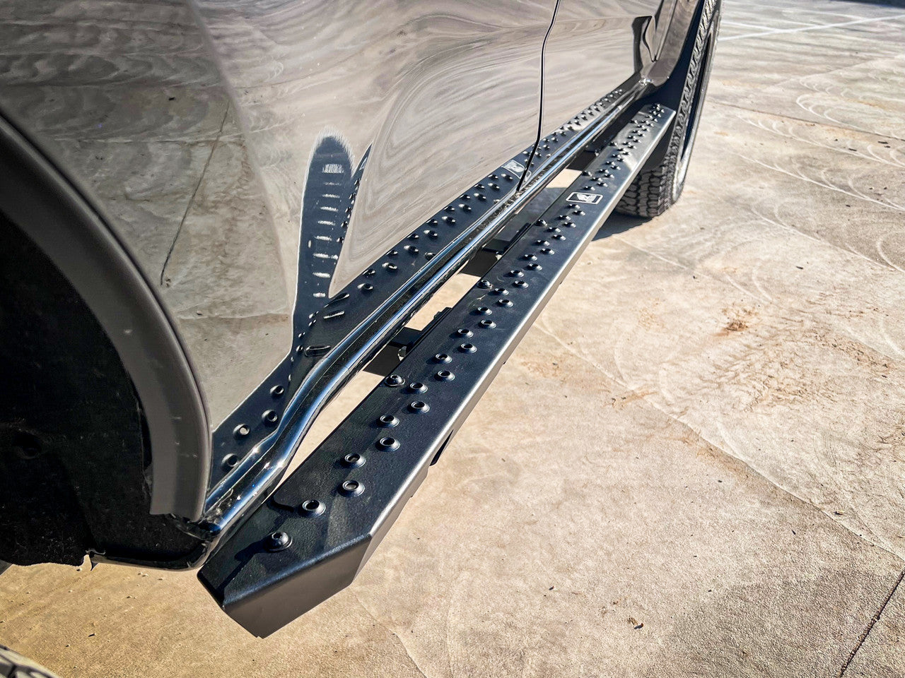 Offroad Animal Rock Sliders for Isuzu MU-X (MY21) – Direct Suspensions